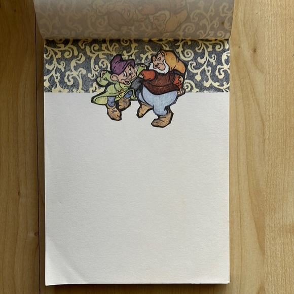 Disney | Office | Disney Dwarfs Notepad | Poshmark
